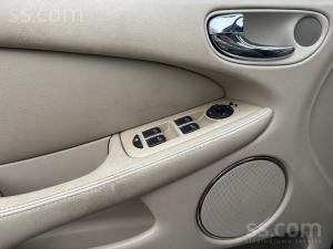 Melns Jaguar X-Type 2006 Daugavpils, ar dzinēja tilpumu 2.20 L un nobraukumu 339 tūkst. km par 1850 €, foto 19 vietnē AUTOMOTO.COM.LV