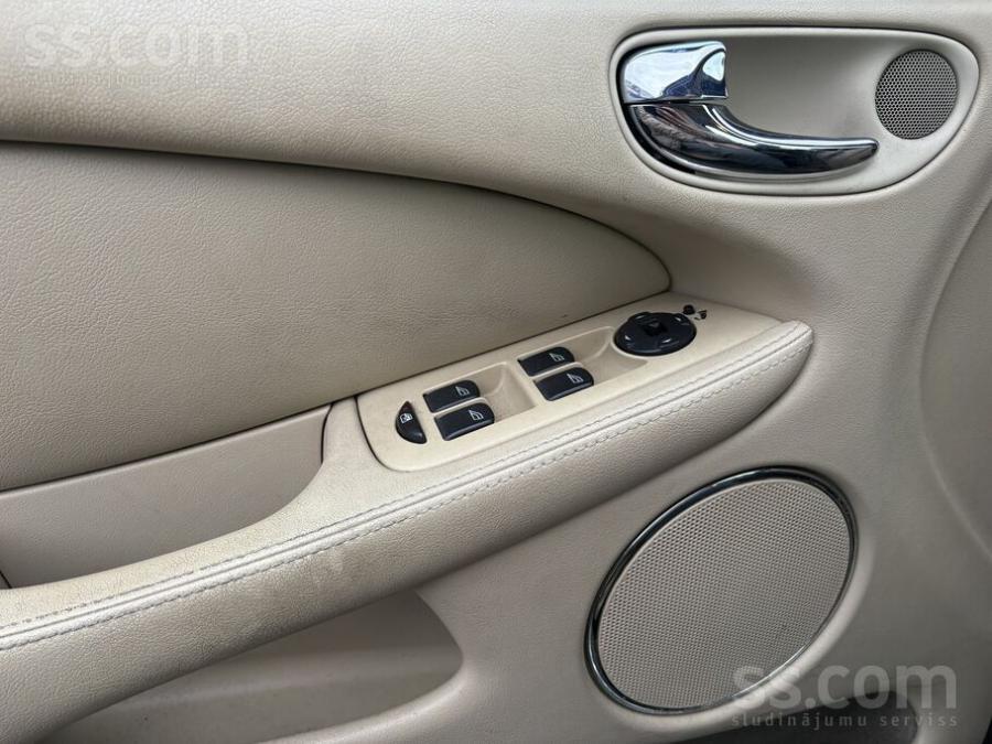 Melns Jaguar X-Type 2006 Daugavpils, ar dzinēja tilpumu 2.20 L un nobraukumu 339 tūkst. km par 1850 €, foto 19 vietnē AUTOMOTO.COM.LV
