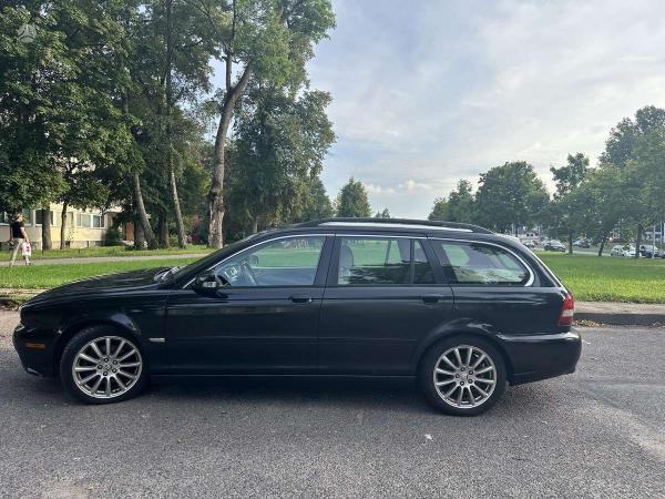 Black Jaguar X-Type 2009 in Vilnius, with an engine capacity of 2.20 L and mileage of 230 thousand km for 1650 €, photo 3 on AUTOMOTO.COM.LV