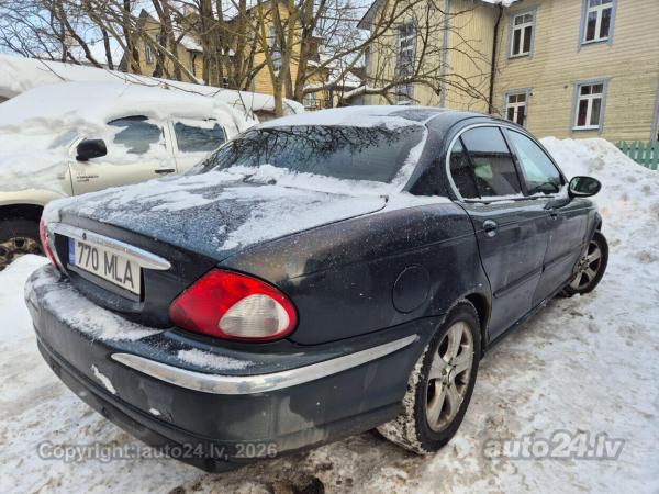 Zaļš Jaguar X-Type 2002 Tallina, ar dzinēja tilpumu 2.10 L un nobraukumu 250 tūkst. km par 699 €, foto 3 vietnē AUTOMOTO.COM.LV
