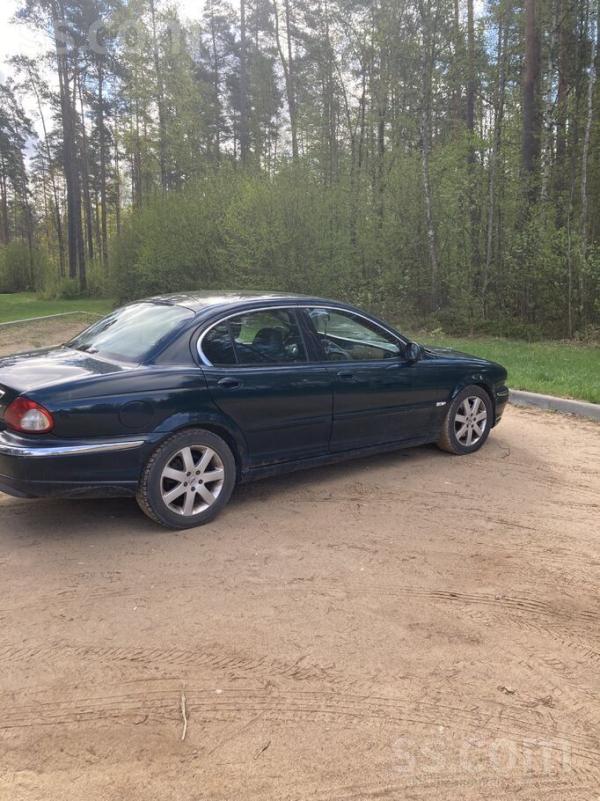 Zaļš Jaguar X-Type 2004 Preiļi, ar dzinēja tilpumu 2.00 L un nobraukumu 311 tūkst. km par 1500 €, foto 3 vietnē AUTOMOTO.COM.LV