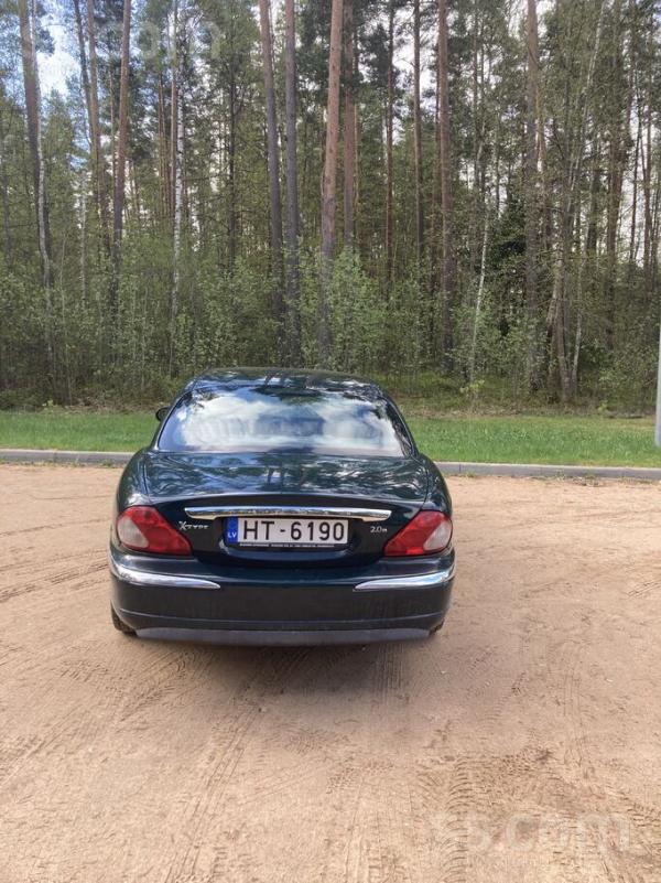 Zaļš Jaguar X-Type 2004 Preiļi, ar dzinēja tilpumu 2.00 L un nobraukumu 311 tūkst. km par 1500 €, foto 4 vietnē AUTOMOTO.COM.LV