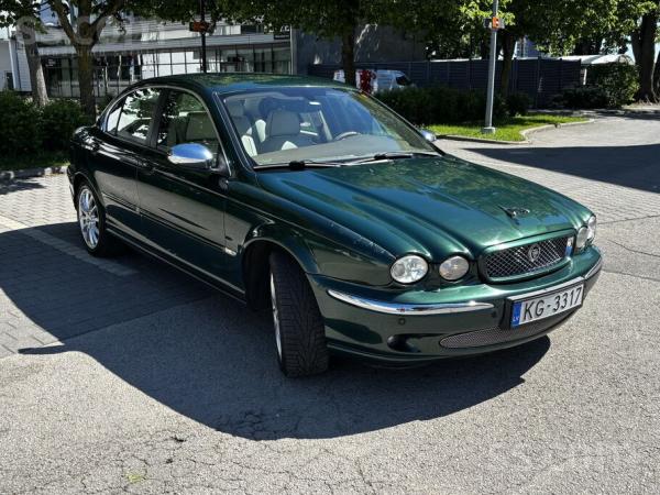 Green Jaguar X-Type 2006 in Riga, with an engine capacity of 2.20 L and mileage of 304 thousand km for 2950 €, photo 2 on AUTOMOTO.COM.LV