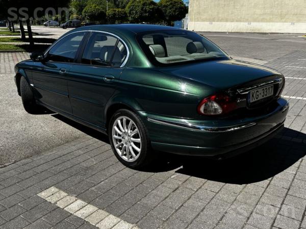 Green Jaguar X-Type 2006 in Riga, with an engine capacity of 2.20 L and mileage of 304 thousand km for 2950 €, photo 4 on AUTOMOTO.COM.LV