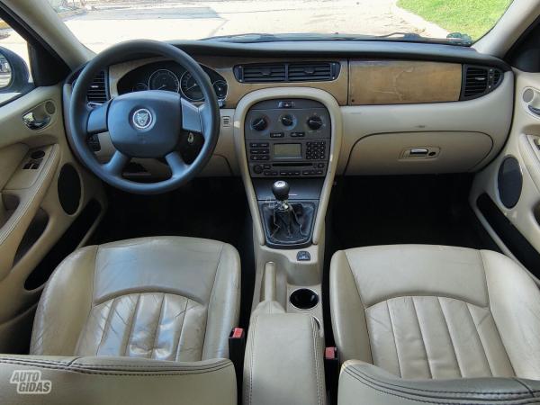 Jaguar X-Type 2004 Viļņa vietnē Zaļš Jaguar X-Type 2004 Viļņa, ar dzinēja tilpumu 2.00 L un nobraukumu 354 tūkst. km par 450 €, foto 6 vietnē AUTOMOTO.COM.LV