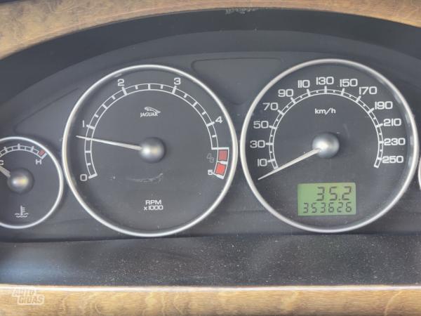 Jaguar X-Type 2004 Viļņa vietnē Zaļš Jaguar X-Type 2004 Viļņa, ar dzinēja tilpumu 2.00 L un nobraukumu 354 tūkst. km par 450 €, foto 11 vietnē AUTOMOTO.COM.LV
