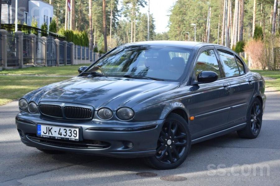 Серый Ягуар Х-Тайп 2001 в Рига, объемом двигателя 2.50 л и пробегом 260 тыс. км за 1700 €, фото 1 на AUTOMOTO.COM.LV