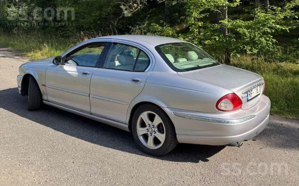 Grey Jaguar X-Type 2001 in Riga, with an engine capacity of 3.00 L and mileage of 320 thousand km for 3350 €, photo 2 on AUTOMOTO.COM.LV
