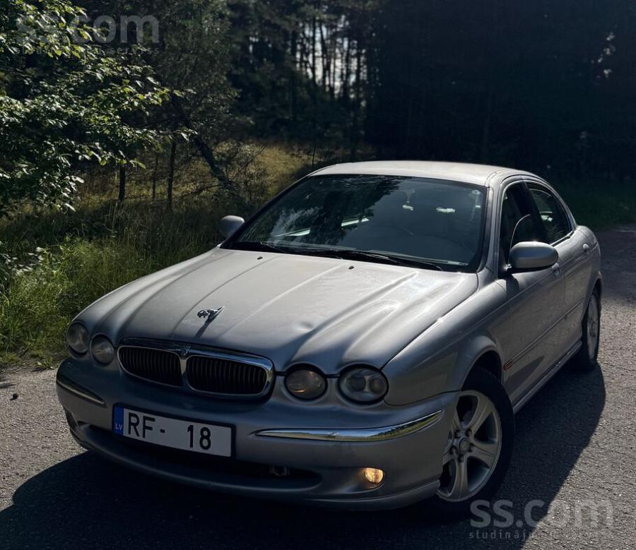 Pelēks Jaguar X-Type 2001 Rīga, ar dzinēja tilpumu 3.00 L un nobraukumu 320 tūkst. km par 3350 €, foto 5 vietnē AUTOMOTO.COM.LV