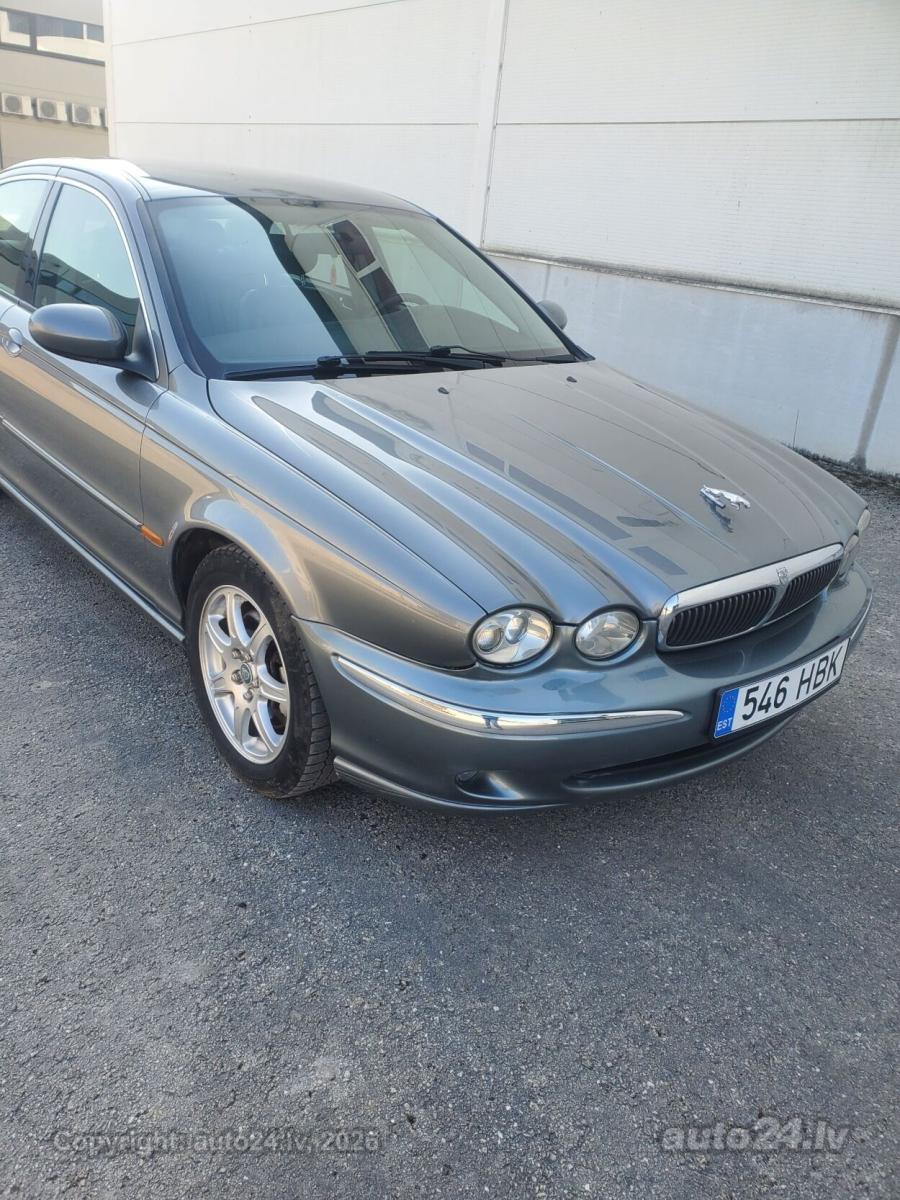 Grey Jaguar X-Type 2002 in Parnu, with an engine capacity of 2.10 L and mileage of 193 thousand km for 2750 €, photo 2 on AUTOMOTO.COM.LV
