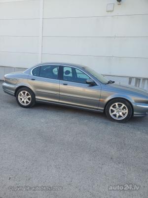 Grey Jaguar X-Type 2002 in Parnu, with an engine capacity of 2.10 L and mileage of 193 thousand km for 2750 €, photo 3 on AUTOMOTO.COM.LV