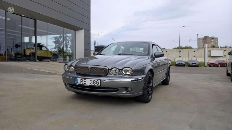 Grey Jaguar X-Type 2002 in Vilnius, with an engine capacity of 2.97 L and mileage of 228 thousand km for 3000 €, photo 3 on AUTOMOTO.COM.LV