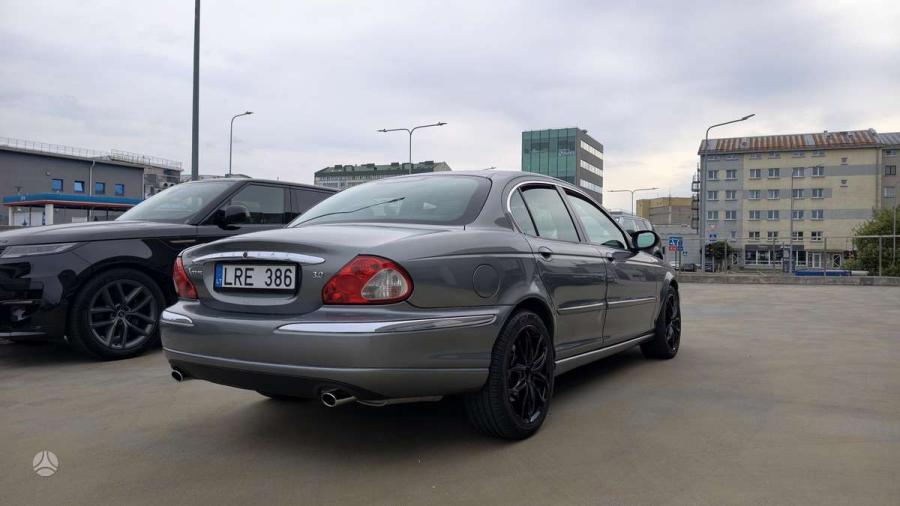 Grey Jaguar X-Type 2002 in Vilnius, with an engine capacity of 2.97 L and mileage of 228 thousand km for 3000 €, photo 6 on AUTOMOTO.COM.LV