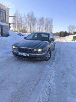 Pelēks Jaguar X-Type 2004 Viļņa, ar dzinēja tilpumu 2.00 L un nobraukumu 300 tūkst. km par 1150 €, foto  vietnē AUTOMOTO.COM.LV