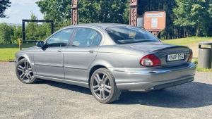 Grey Jaguar X-Type 2004 in Vilnius, with an engine capacity of 2.00 L and mileage of 248 thousand km for 1250 €, photo 3 on AUTOMOTO.COM.LV