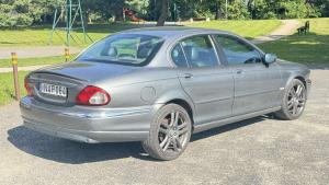 Grey Jaguar X-Type 2004 in Vilnius, with an engine capacity of 2.00 L and mileage of 248 thousand km for 1250 €, photo 4 on AUTOMOTO.COM.LV