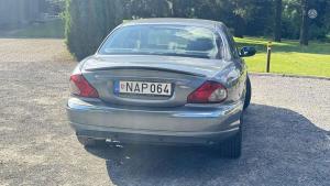 Grey Jaguar X-Type 2004 in Vilnius, with an engine capacity of 2.00 L and mileage of 248 thousand km for 1250 €, photo 5 on AUTOMOTO.COM.LV
