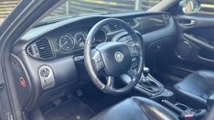 Grey Jaguar X-Type 2004 in Vilnius, with an engine capacity of 2.00 L and mileage of 248 thousand km for 1250 €, photo 7 on AUTOMOTO.COM.LV