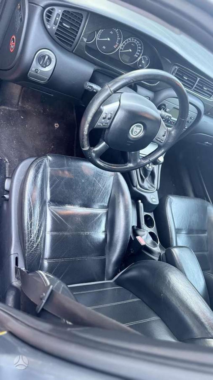Grey Jaguar X-Type 2004 in Vilnius, with an engine capacity of 2.00 L and mileage of 248 thousand km for 1250 €, photo 17 on AUTOMOTO.COM.LV