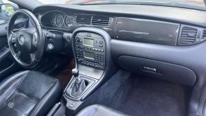 Grey Jaguar X-Type 2004 in Vilnius, with an engine capacity of 2.00 L and mileage of 248 thousand km for 1250 €, photo 21 on AUTOMOTO.COM.LV