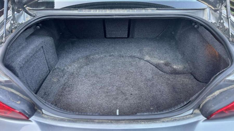 Grey Jaguar X-Type 2004 in Vilnius, with an engine capacity of 2.00 L and mileage of 248 thousand km for 1250 €, photo 22 on AUTOMOTO.COM.LV