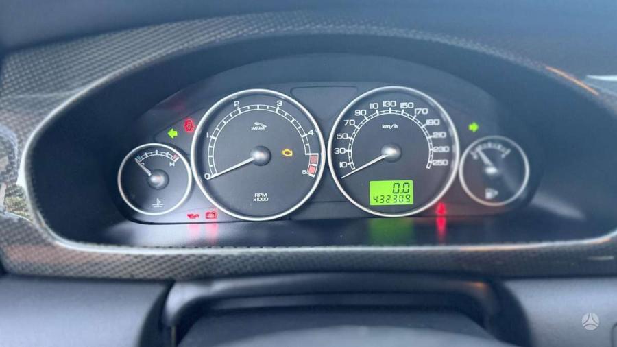 Grey Jaguar X-Type 2004 in Vilnius, with an engine capacity of 2.00 L and mileage of 248 thousand km for 1250 €, photo 28 on AUTOMOTO.COM.LV