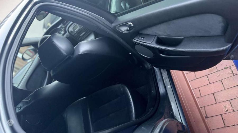 Grey Jaguar X-Type 2004 in Vilnius, with an engine capacity of 2.00 L and mileage of 248 thousand km for 1250 €, photo 41 on AUTOMOTO.COM.LV