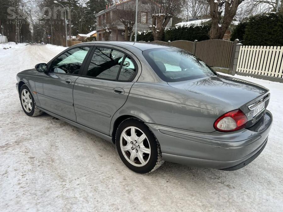 Grey Jaguar X-Type 2005 in Riga, with an engine capacity of 2.00 L and mileage of 277 thousand km for 2550 €, photo 2 on AUTOMOTO.COM.LV
