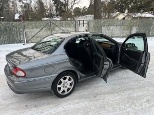 Grey Jaguar X-Type 2005 in Riga, with an engine capacity of 2.00 L and mileage of 277 thousand km for 2550 €, photo 17 on AUTOMOTO.COM.LV
