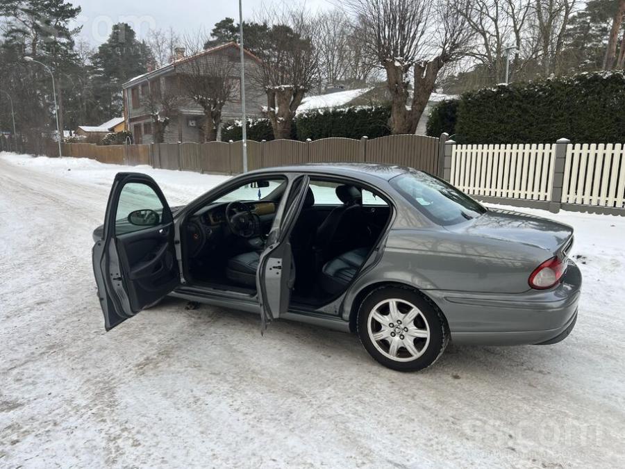 Grey Jaguar X-Type 2005 in Riga, with an engine capacity of 2.00 L and mileage of 277 thousand km for 2550 €, photo 21 on AUTOMOTO.COM.LV