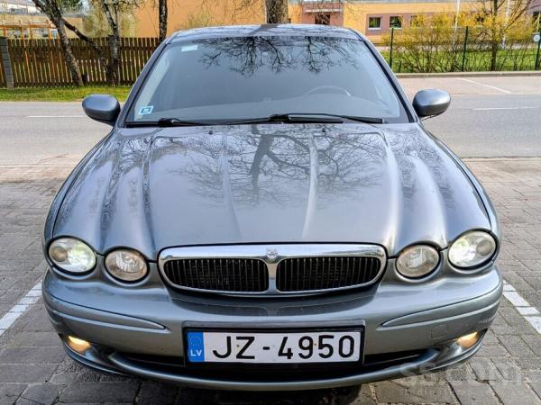 Grey Jaguar X-Type 2006 in Riga, with an engine capacity of 2.20 L and mileage of 374 thousand km for 1400 €, photo 1 on AUTOMOTO.COM.LV