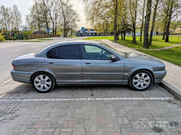 Grey Jaguar X-Type 2006 in Riga, with an engine capacity of 2.20 L and mileage of 374 thousand km for 1400 €, photo 2 on AUTOMOTO.COM.LV
