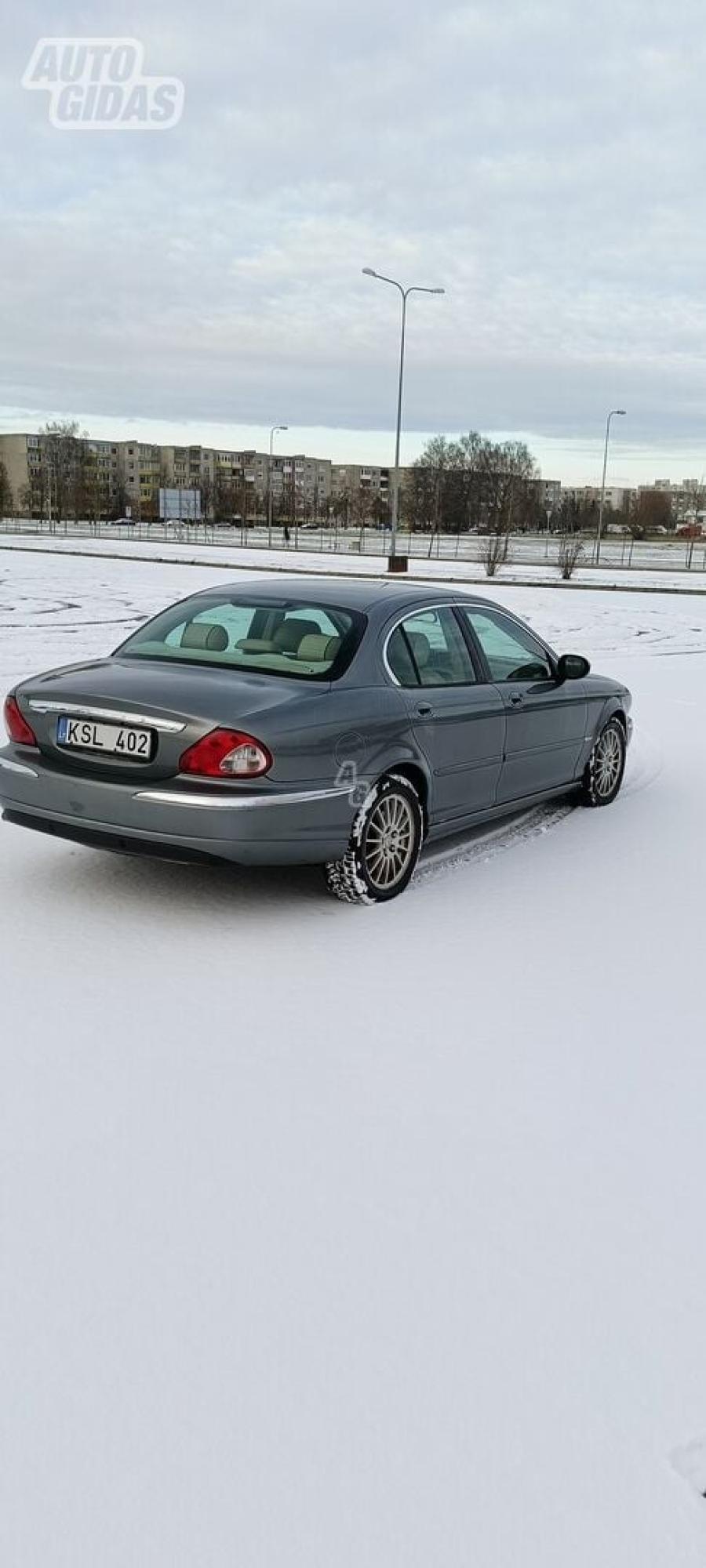 Grey Jaguar X-Type 2006 in Mazeikiai, with an engine capacity of 2.20 L and mileage of 342 thousand km for 1300 €, photo 3 on AUTOMOTO.COM.LV