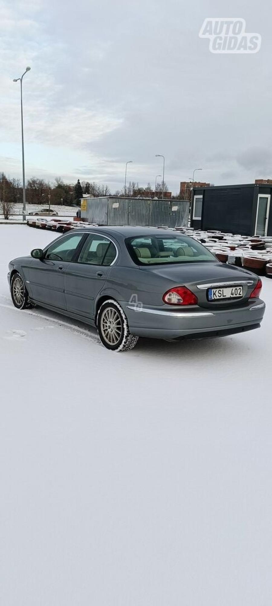 Grey Jaguar X-Type 2006 in Mazeikiai, with an engine capacity of 2.20 L and mileage of 342 thousand km for 1300 €, photo 4 on AUTOMOTO.COM.LV
