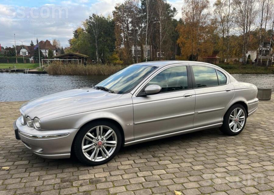 Pelēks Jaguar X-Type 2006 Ogre, ar dzinēja tilpumu 2.50 L un nobraukumu 178 tūkst. km par 800 €, foto 9 vietnē AUTOMOTO.COM.LV
