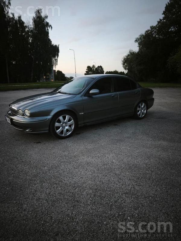 Pelēks Jaguar X-Type 2006 Aizkraukle, ar dzinēja tilpumu 2.20 L un nobraukumu 398 tūkst. km par 1950 €, foto 1 vietnē AUTOMOTO.COM.LV