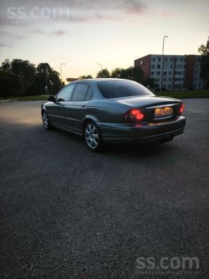 Pelēks Jaguar X-Type 2006 Aizkraukle, ar dzinēja tilpumu 2.20 L un nobraukumu 398 tūkst. km par 1950 €, foto 5 vietnē AUTOMOTO.COM.LV