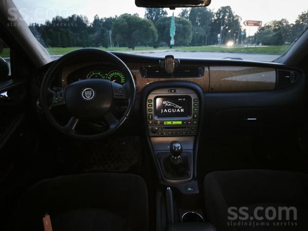 Pelēks Jaguar X-Type 2006 Aizkraukle, ar dzinēja tilpumu 2.20 L un nobraukumu 398 tūkst. km par 1950 €, foto 6 vietnē AUTOMOTO.COM.LV