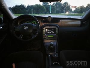 Pelēks Jaguar X-Type 2006 Aizkraukle, ar dzinēja tilpumu 2.20 L un nobraukumu 398 tūkst. km par 1950 €, foto 6 vietnē AUTOMOTO.COM.LV