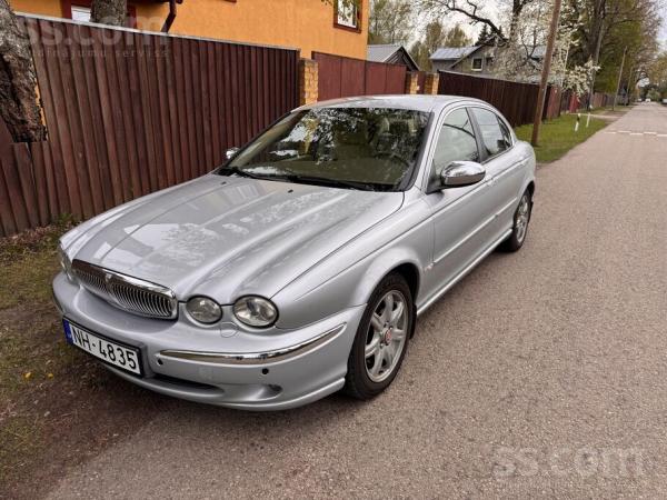 Grey Jaguar X-Type 2007 in Riga, with an engine capacity of 2.50 L and mileage of 174 thousand km for 4000 €, photo 1 on AUTOMOTO.COM.LV