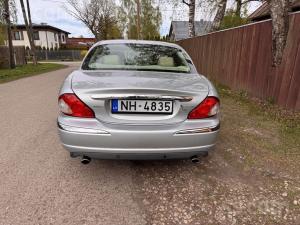 Grey Jaguar X-Type 2007 in Riga, with an engine capacity of 2.50 L and mileage of 174 thousand km for 4000 €, photo 5 on AUTOMOTO.COM.LV