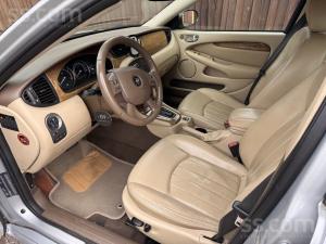 Grey Jaguar X-Type 2007 in Riga, with an engine capacity of 2.50 L and mileage of 174 thousand km for 4000 €, photo 8 on AUTOMOTO.COM.LV