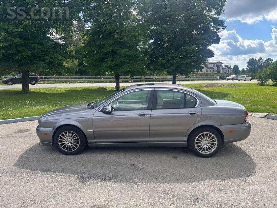 Pelēks Jaguar X-Type 2008 Rīga, ar dzinēja tilpumu 2.20 L un nobraukumu 239 tūkst. km par 3550 €, foto 4 vietnē AUTOMOTO.COM.LV