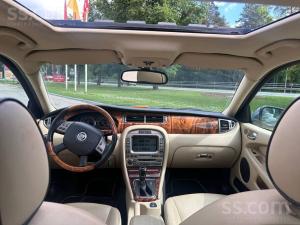Pelēks Jaguar X-Type 2008 Rīga, ar dzinēja tilpumu 2.20 L un nobraukumu 239 tūkst. km par 3550 €, foto 8 vietnē AUTOMOTO.COM.LV