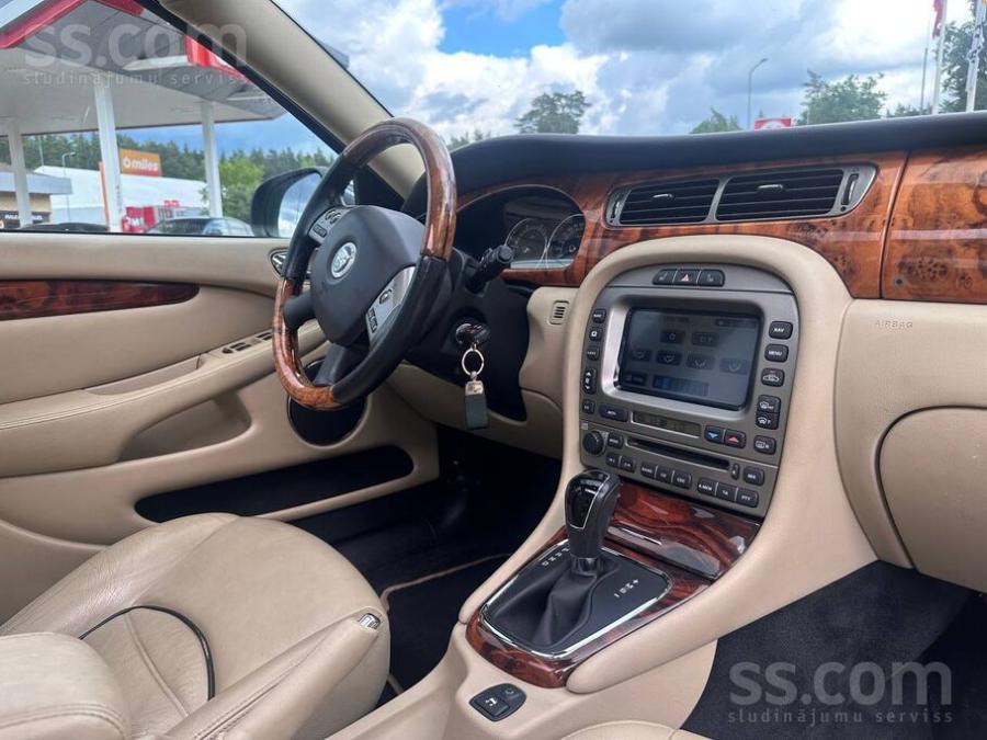 Pelēks Jaguar X-Type 2008 Rīga, ar dzinēja tilpumu 2.20 L un nobraukumu 239 tūkst. km par 3550 €, foto 9 vietnē AUTOMOTO.COM.LV