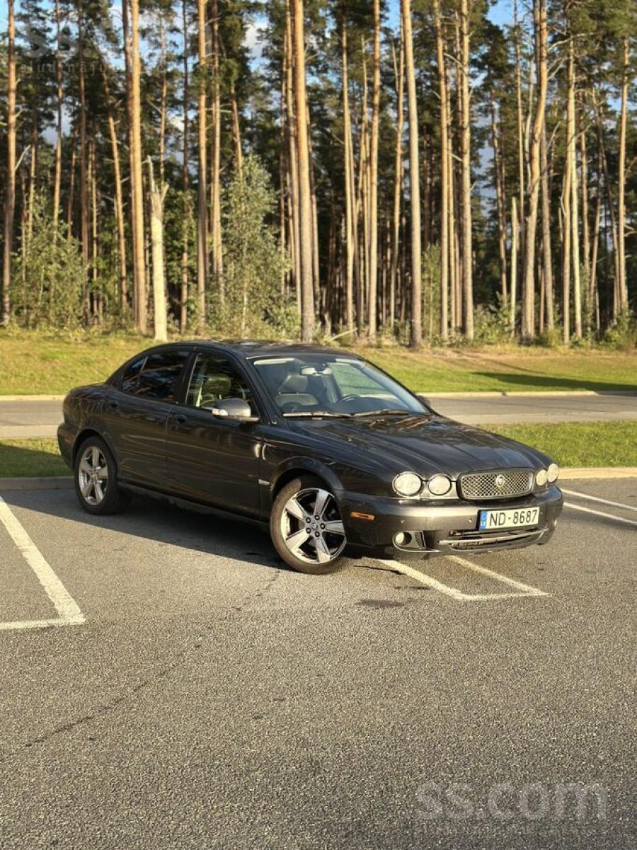 Pelēks Jaguar X-Type 2009 Rīga, ar dzinēja tilpumu 2.20 L un nobraukumu 245 tūkst. km par 3099 €, foto 1 vietnē AUTOMOTO.COM.LV