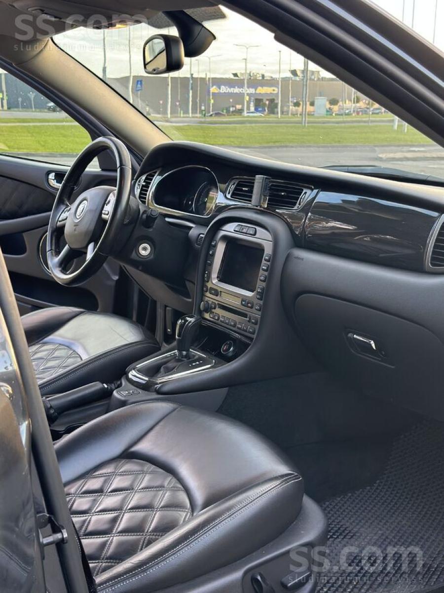 Pelēks Jaguar X-Type 2009 Rīga, ar dzinēja tilpumu 2.20 L un nobraukumu 245 tūkst. km par 3099 €, foto 10 vietnē AUTOMOTO.COM.LV
