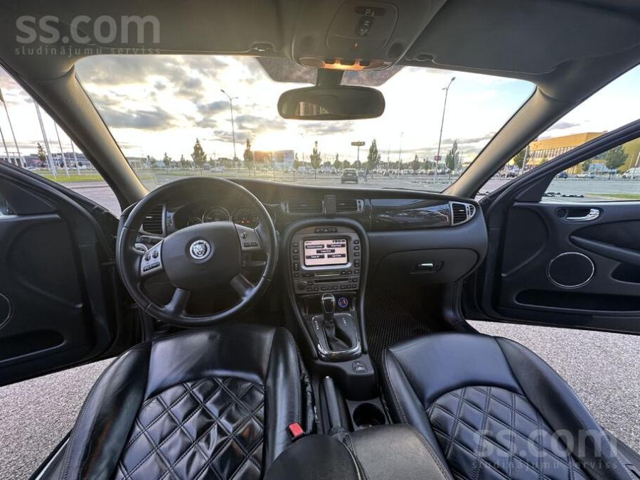 Pelēks Jaguar X-Type 2009 Rīga, ar dzinēja tilpumu 2.20 L un nobraukumu 245 tūkst. km par 3099 €, foto 11 vietnē AUTOMOTO.COM.LV