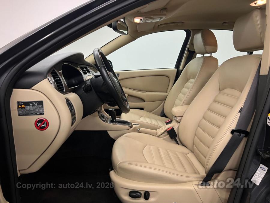 Pelēks Jaguar X-Type 2009 Pērnava, ar dzinēja tilpumu 2.20 L un nobraukumu 185 tūkst. km par 3990 €, foto 10 vietnē AUTOMOTO.COM.LV