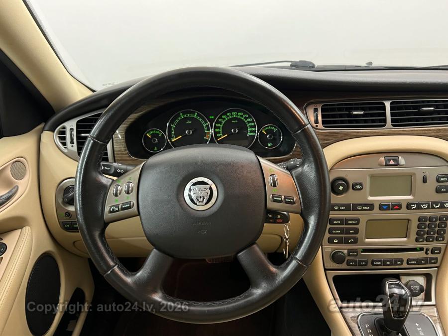 Pelēks Jaguar X-Type 2009 Pērnava, ar dzinēja tilpumu 2.20 L un nobraukumu 185 tūkst. km par 3990 €, foto 13 vietnē AUTOMOTO.COM.LV